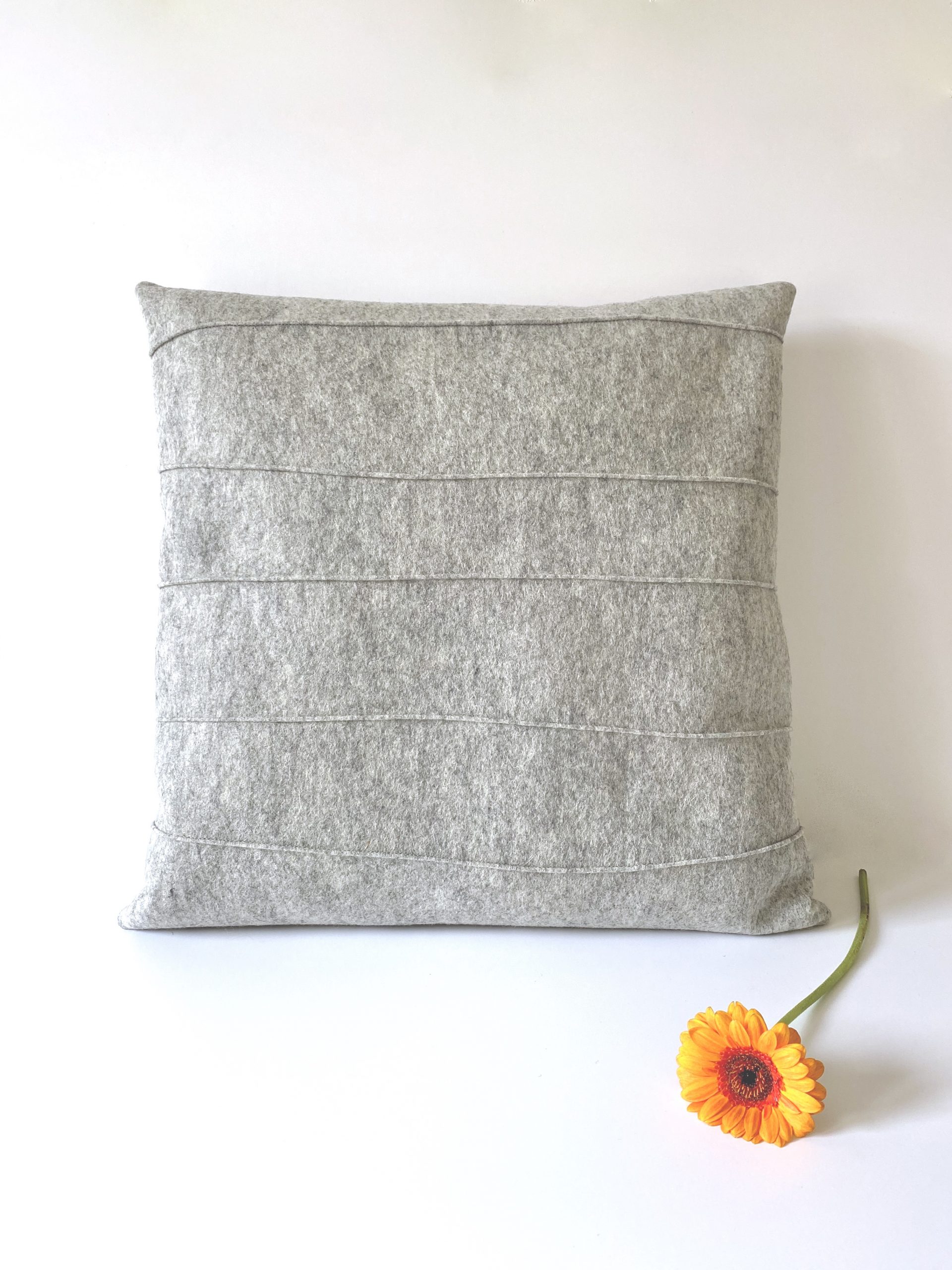 kussen EKERS – frysk filt – moois van wolvilt – tassen, kussens en meer…